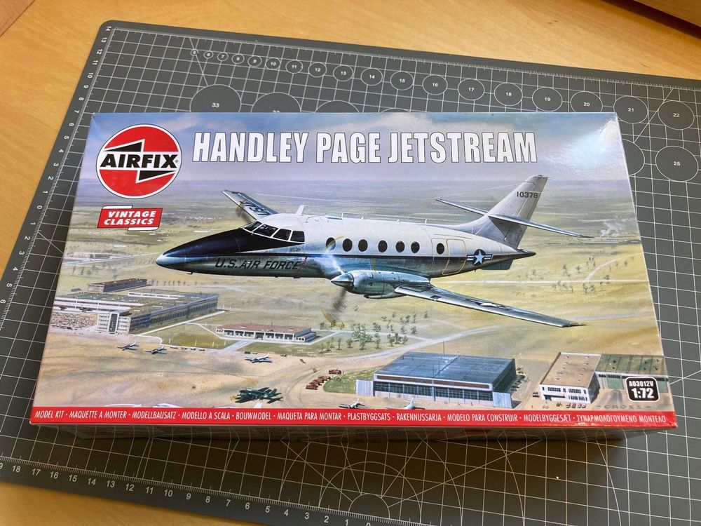 Handley Page Jetstream von Airfix | Kaufen auf Ricardo
