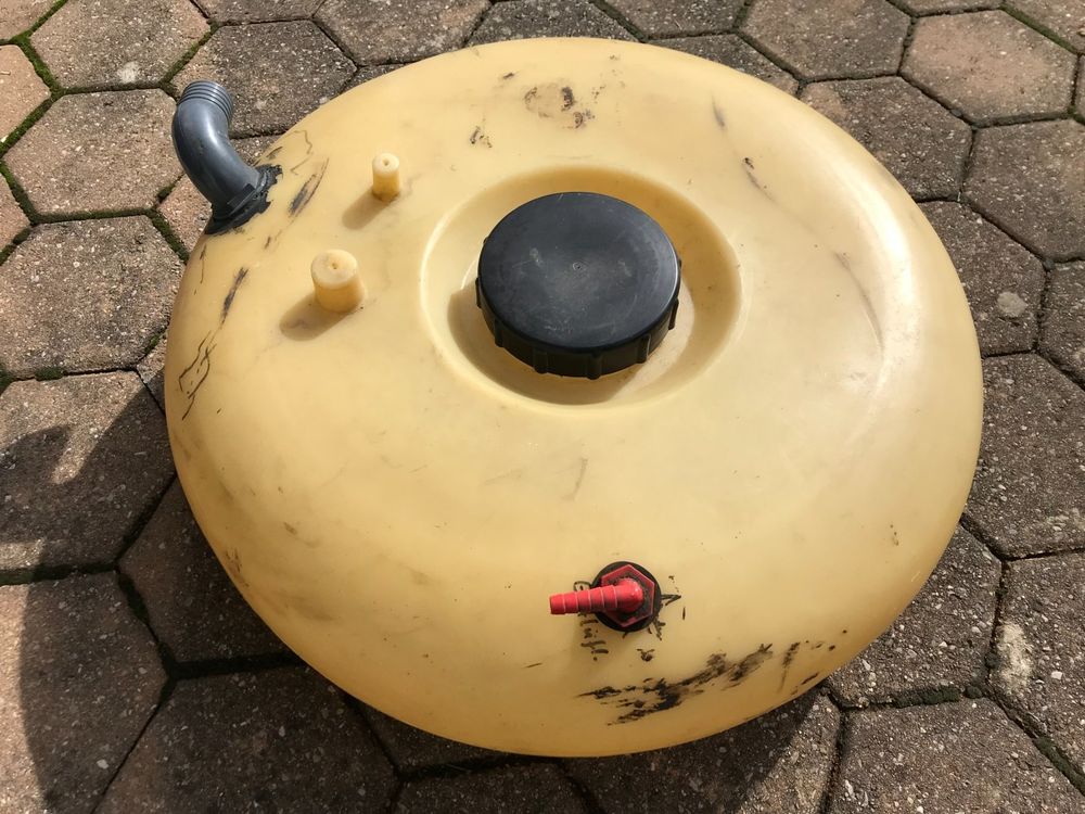 VW Bus T3 Wassertank für Reserveradmulde | Kaufen auf Ricardo