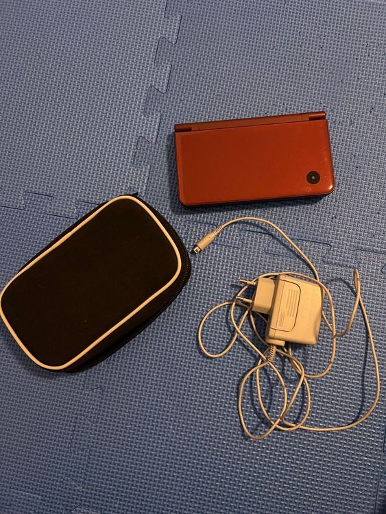Nintendo DS i / DSi XL rot | Kaufen auf Ricardo