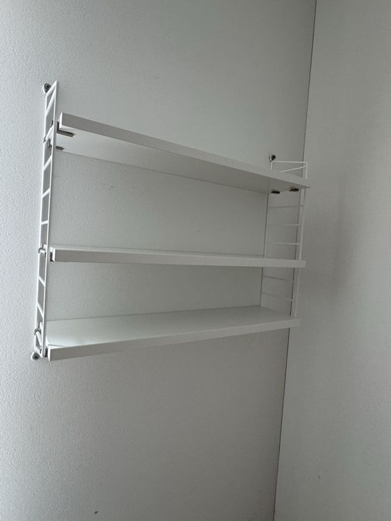 String Wall Shelf – White (Gebraucht) in Horw für CHF 59 – nur Abholung ...