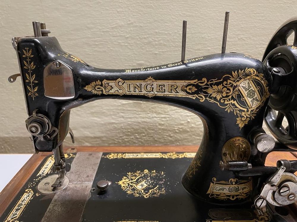 Alte Nähmaschine, Singer, Tischnähmaschine mit Handkurbel (Gebraucht ...