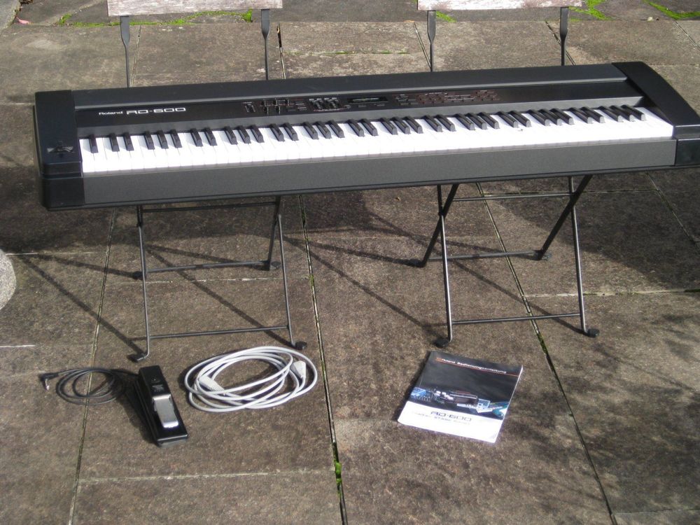 Roland Stagepiano / Masterkeyboard RD600 | Kaufen auf Ricardo