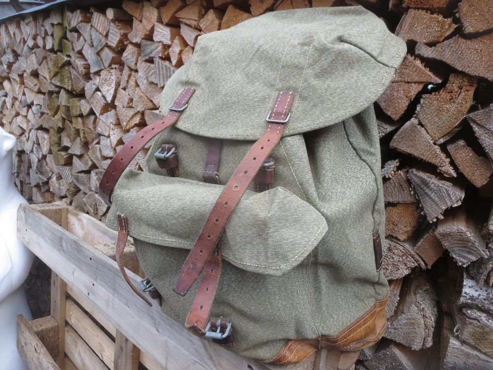 Alter Militärrucksack 1964 (Gebraucht) in Wolfhalden für CHF 46 – mit ...