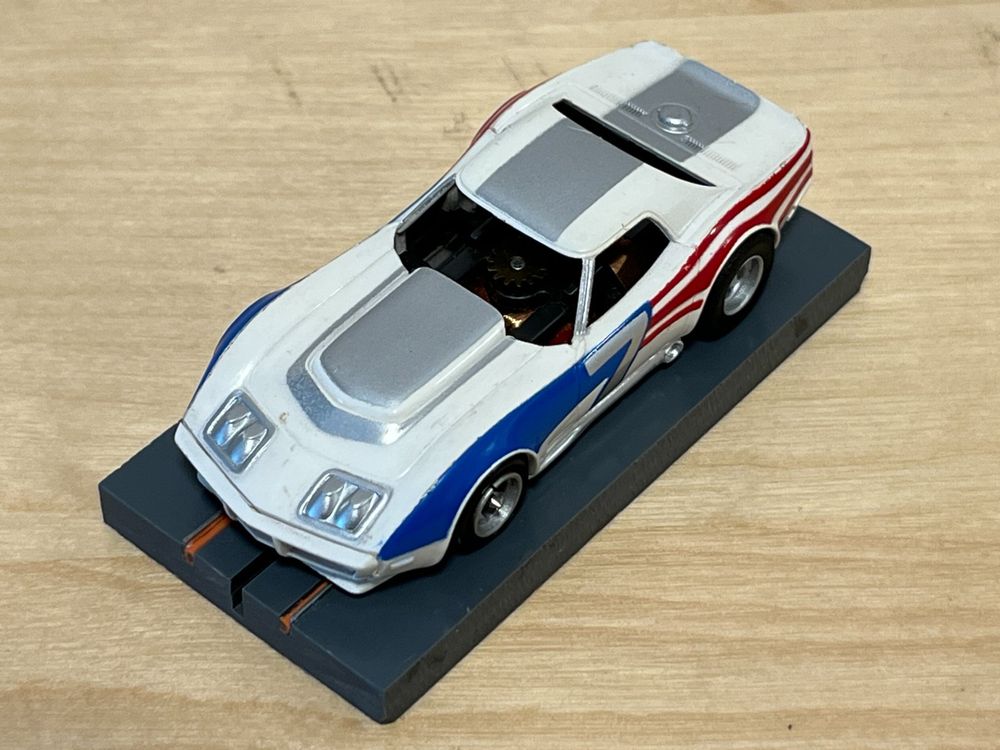 Faller/Aurora AFX Corvette C3 weiss/blau/rot #7 gebraucht (Gebraucht ...