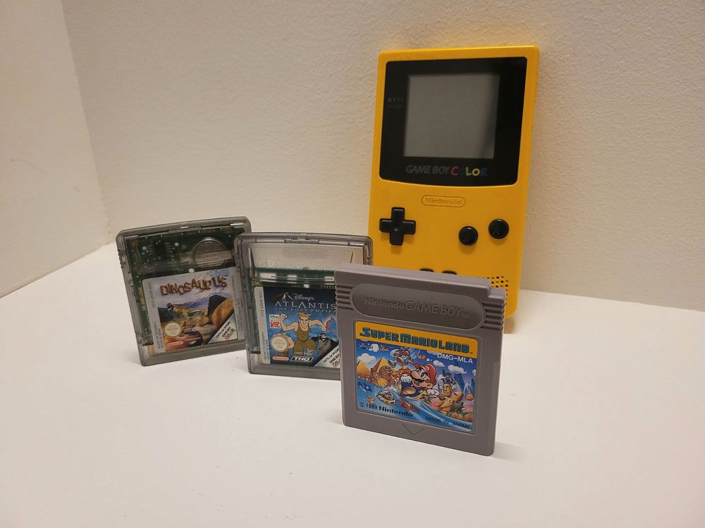Game Boy Color inkl. Games ab Fr. 1.- (Gebraucht) in Uezwil für CHF 71 ...