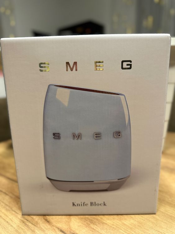 SMEG Messerblock inkl. 6 Messern (Neu und originalverpackt) in Reitnau ...