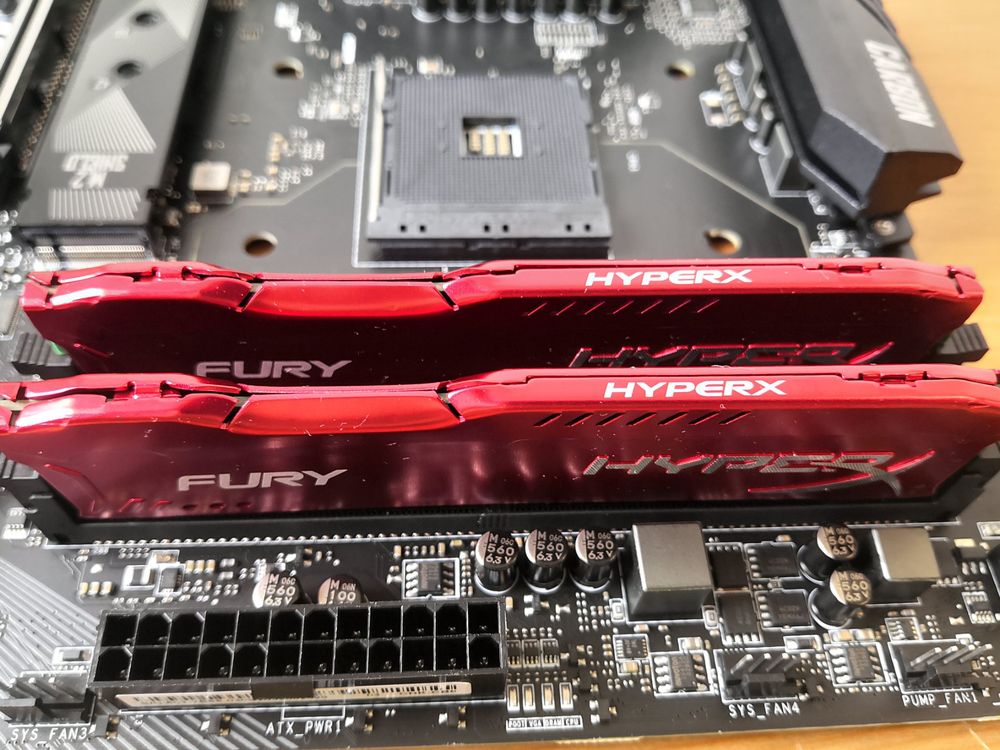 2x8 GB DDR4-3200 Desktop RAM (Red) (Gebraucht) in Zürich für CHF 39 ...