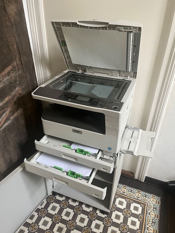 GRATIS Sharp Kopierer MX-M200D A3 schwarz-weiss mit Unterbau (Gebraucht ...