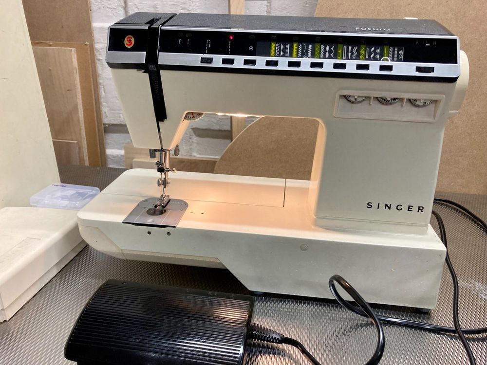 Singer Futura 1000 (Defekt) in Wädenswil für CHF 2 – nur Abholung auf ...