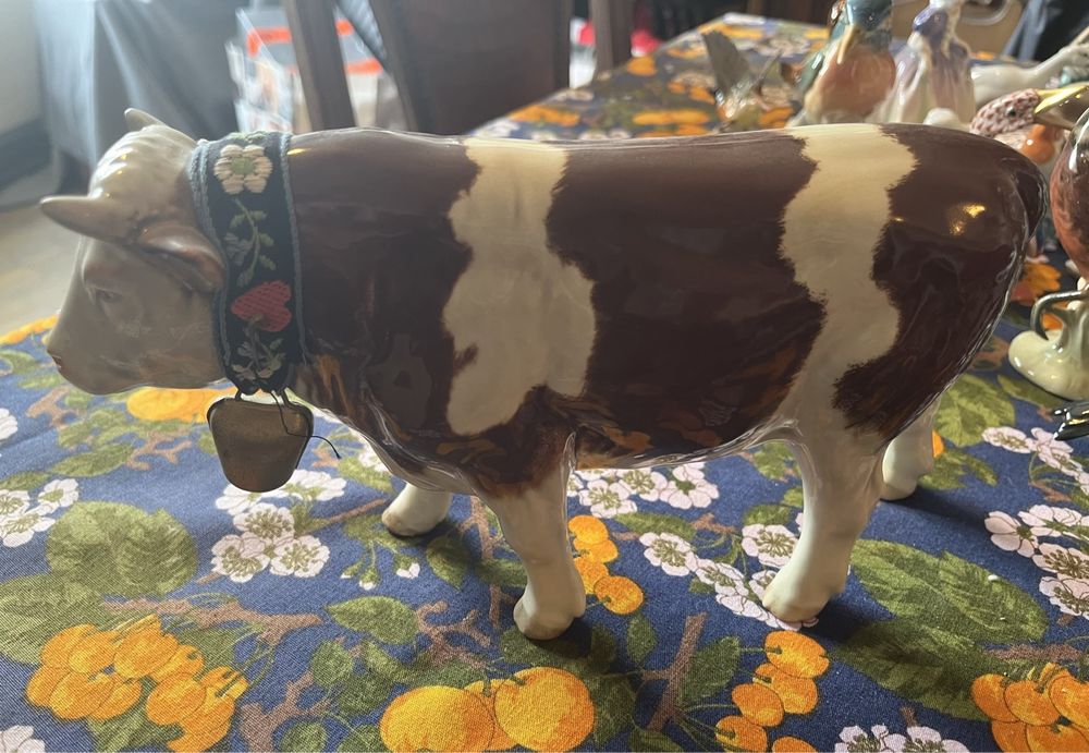 Porcelaine Goebel Vache suisse avec sa cloche | Kaufen auf Ricardo