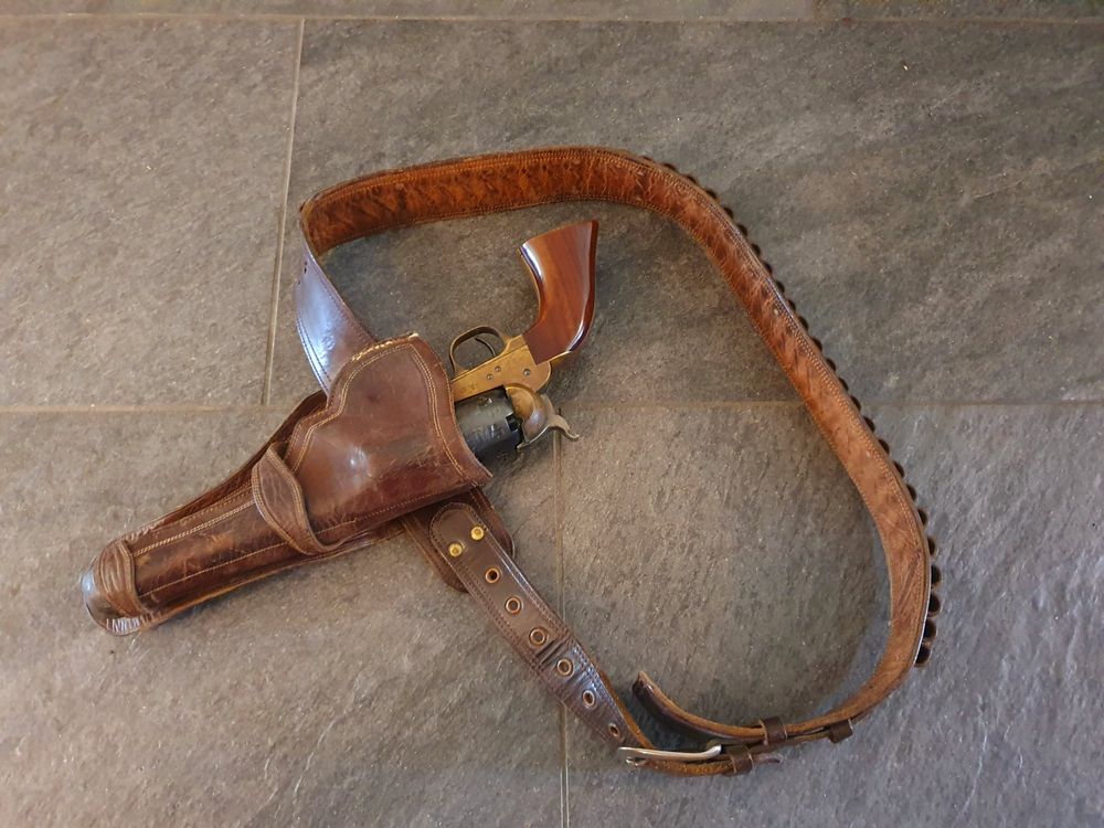 Revolver Holster , Westerngürtel, Cowboy Holster (Gebraucht) in ...