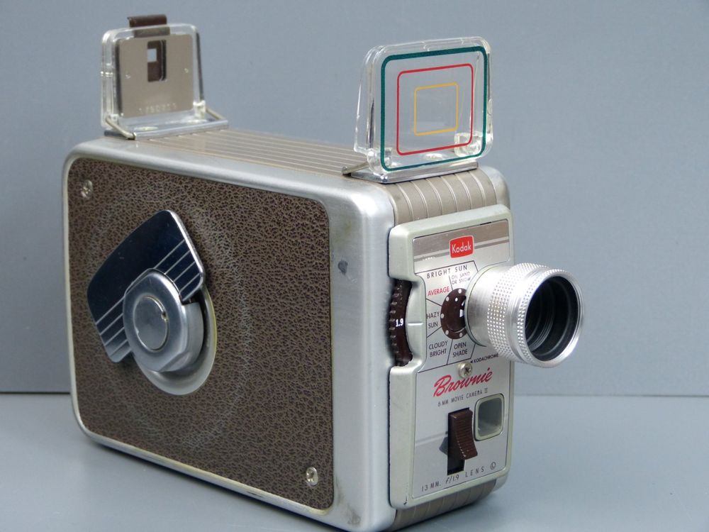 Kodak Brownie 8mm Movie Camera II aus dem 1960 (Gebraucht) in Rheineck für CHF 30 – mit ...