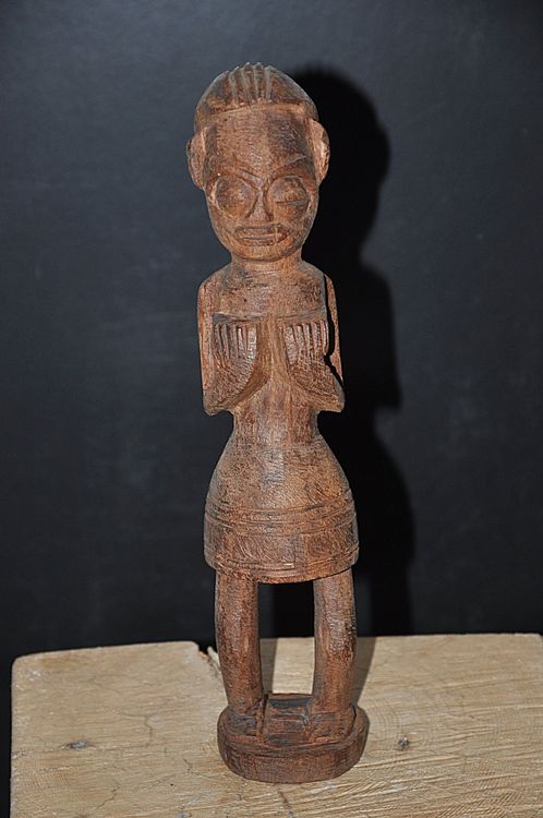 Figur Frau Holz geschnitzt Kunsthandwerk Afrika (Gebraucht) in Boll für CHF 2 – mit Lieferung ...
