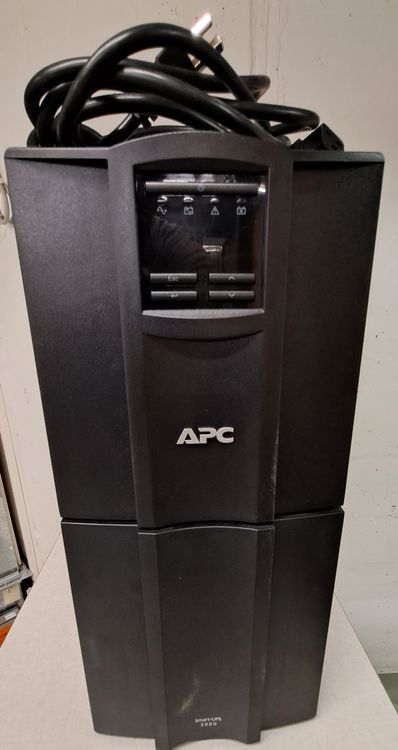 USV APC Smart-UPS 3000VA (ohne Akku) | Kaufen auf Ricardo