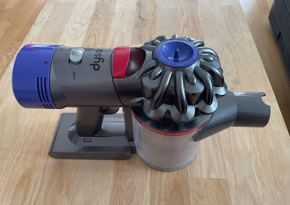 Dyson V8 Absolute Extra (Gebraucht) in für CHF 213 – mit Lieferung auf ...