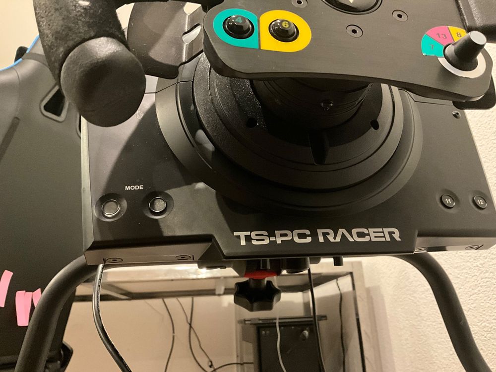 Thrustmaster TC-PC Racer inkl. Playseat Challenge | Kaufen auf Ricardo