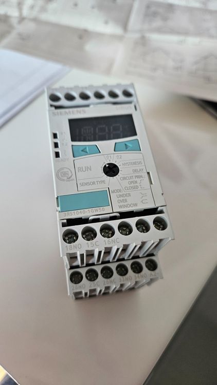 Siemens Temperatur-Relais Sirus 3RS1-040 mit PT100 Sensor (Neu (gemäss ...
