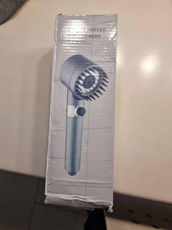 Neue Wasserspar Duschbrause mit Massagefunktion (Neu und originalverpackt) in Niederuzwil für ...
