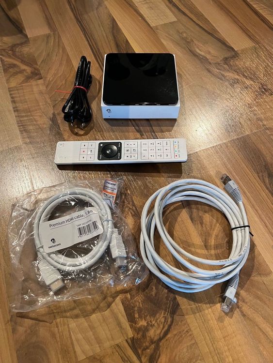 Swisscom TV Box 2 mit Fernbedienung, Strom- & Netzwerk-Kabel | Kaufen ...