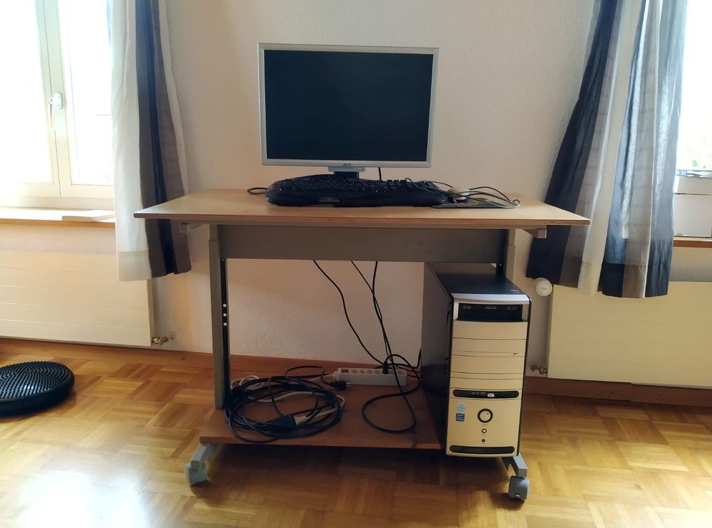 Computertisch | Kaufen auf Ricardo