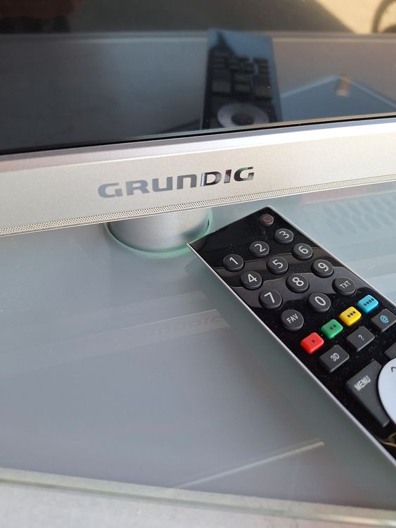 GRUNDIG LCD TV Fernseher mit Fernbedienung (Gebraucht) in für CHF 25 ...