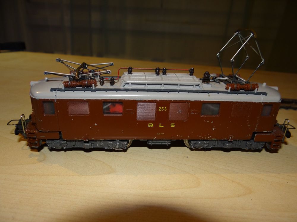 Trix Express H0 BLS Lok Ae 4/4 braun läuft gut | Kaufen auf Ricardo