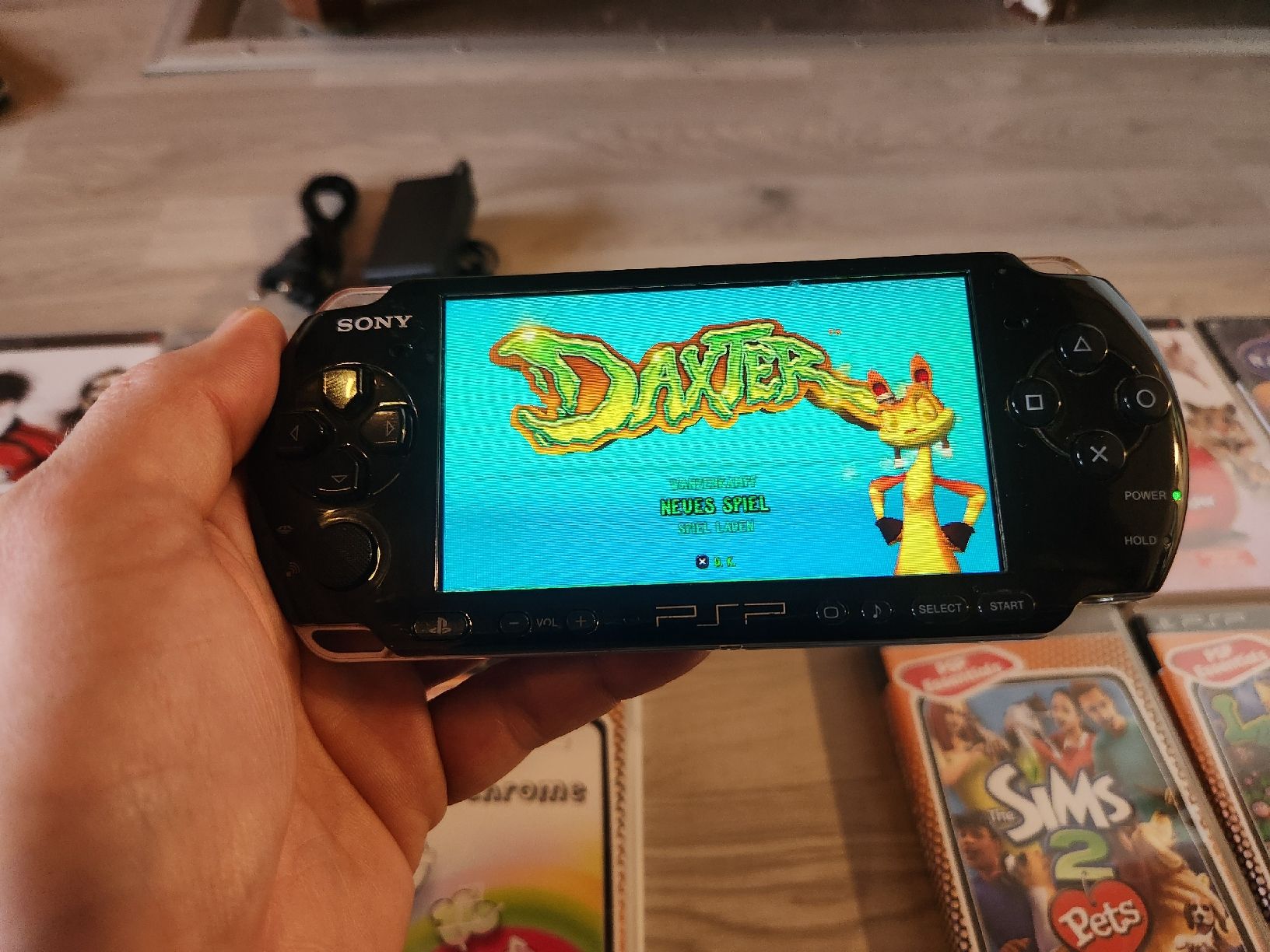 PSP 3000 Set 16 Spiele 2GB Memory Card neuer Akku Top zustan (Gebraucht ...