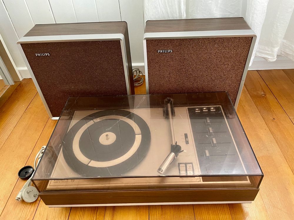 Plattenspieler Philips 815 mit 2 Lautsprechern (Gebraucht) in Sigriswil ...