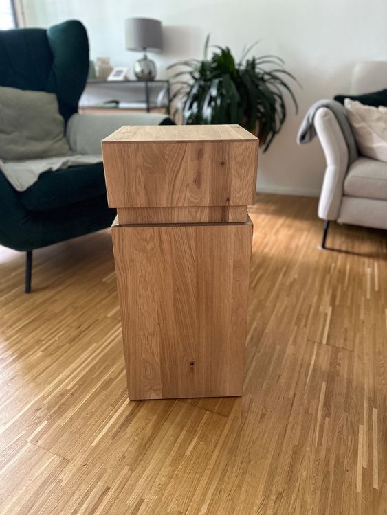 Massiver Beistelltisch Eiche mit Stauraum (Gebraucht) in Zürich für CHF 50 – nur Abholung auf ...