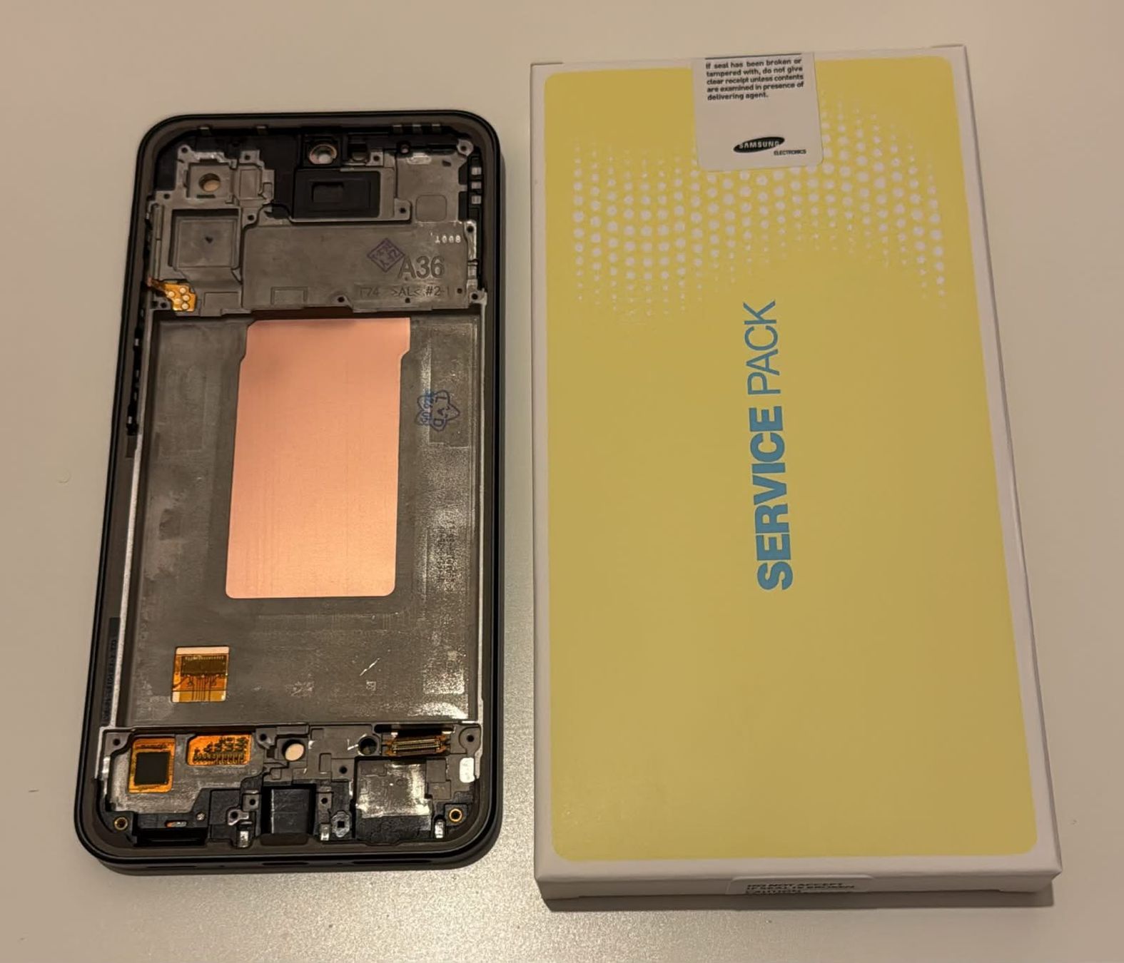Display Samsung A36 Oled. (Neu und originalverpackt) in Leukerbad für ...
