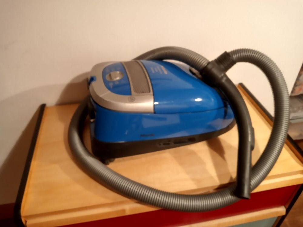 Staubsauger Miele Complete C2 (Gebraucht) in Prez-vers-Siviriez für CHF ...