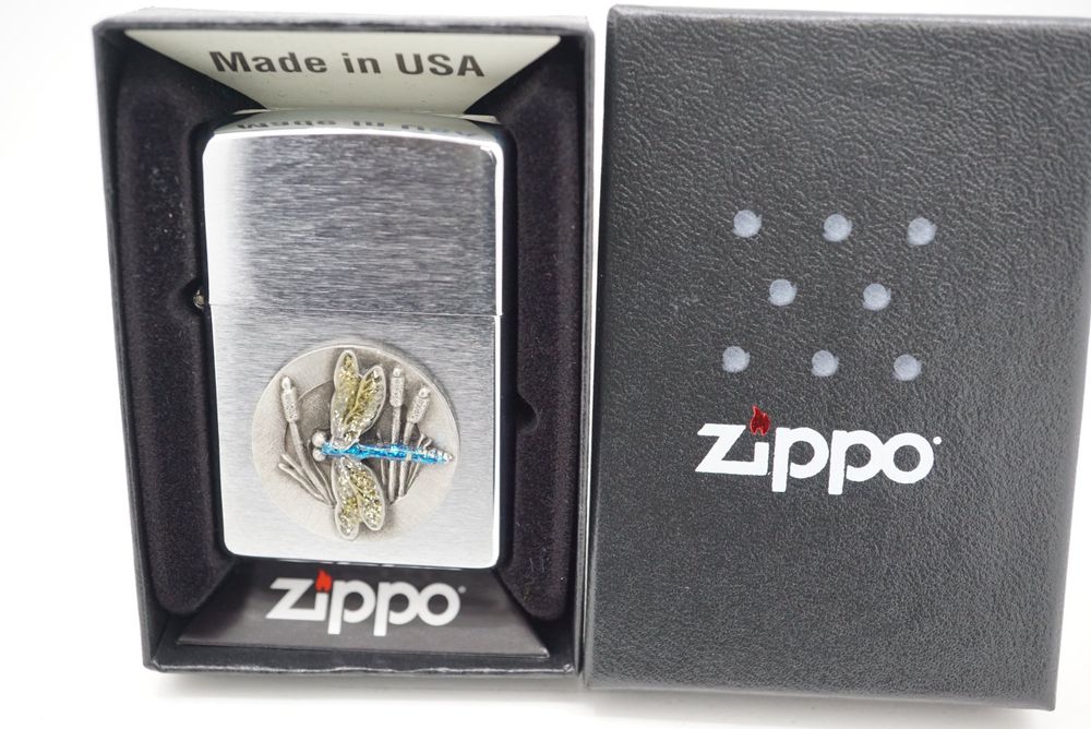 ZIPPO® FIREFLY - EMBLEM - 2003 - UNGEZÜNDET (Neu (gemäss Beschreibung)) in Mels für CHF 29 – mit ...