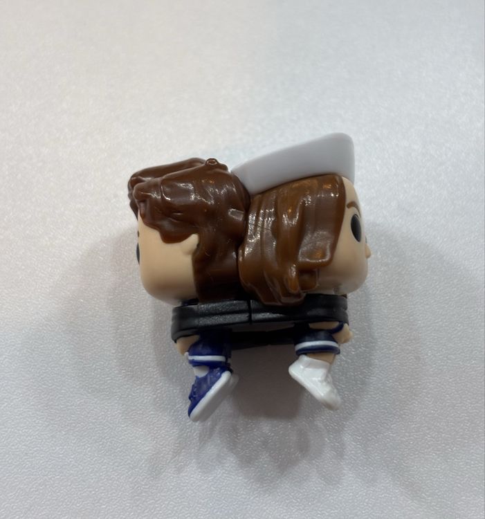 Kinder Joy Stranger Things - Steve und Robin (Neu (gemäss Beschreibung ...