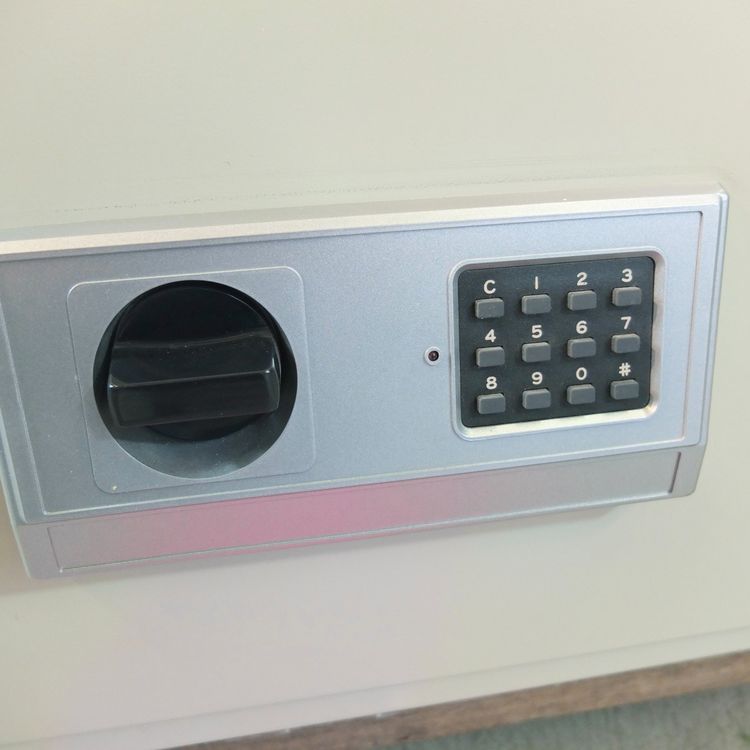 MTC Tresor mit 3.stelligen Code (Gebraucht) in Basel für CHF 75 – nur ...