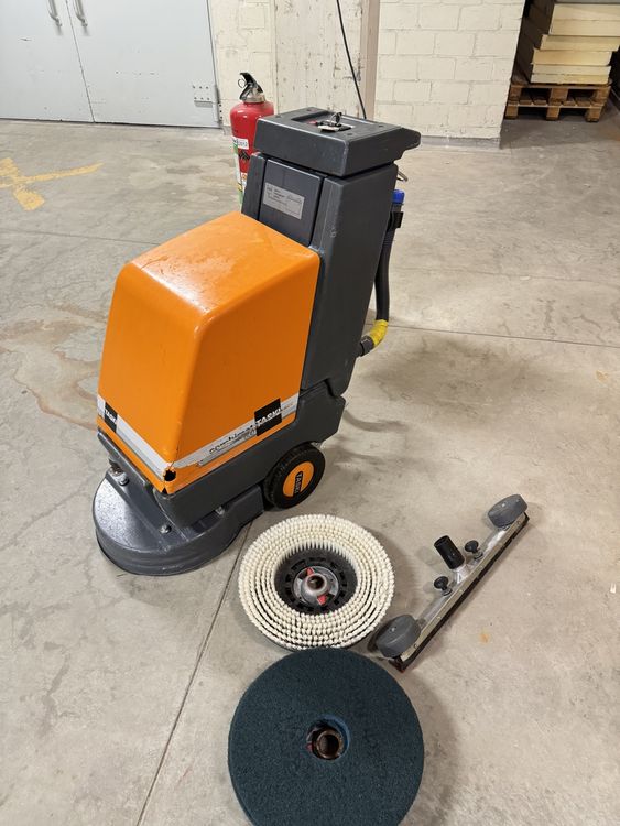 Taski Combimat 600 Scheuersaugmaschine (Defekt) in Herisau für CHF 400 ...