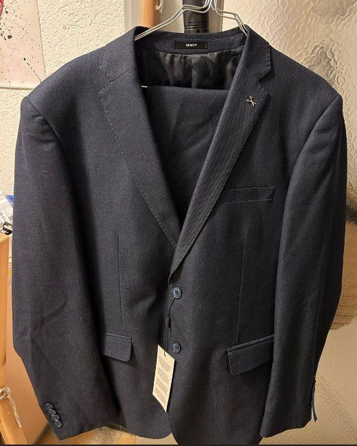 Neuer Anzug grauschwarz, Linea Sartoriale Milano Gr. 54 (Neu und originalverpackt) in Corgémont ...