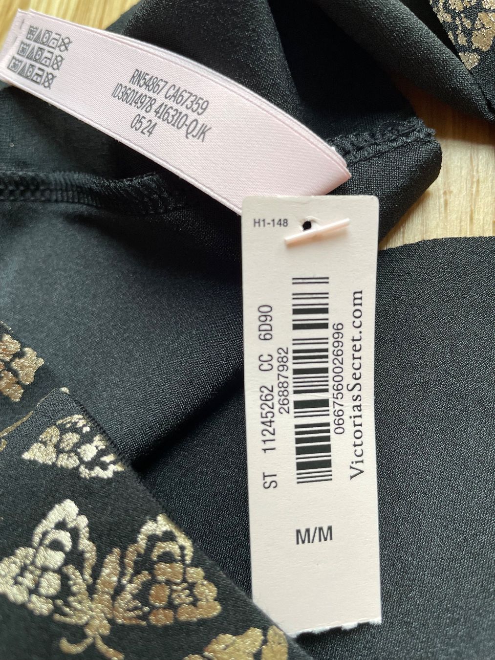 Victoria’s Secret No Show Shimmer Thong M NEW (Neu und originalverpackt ...