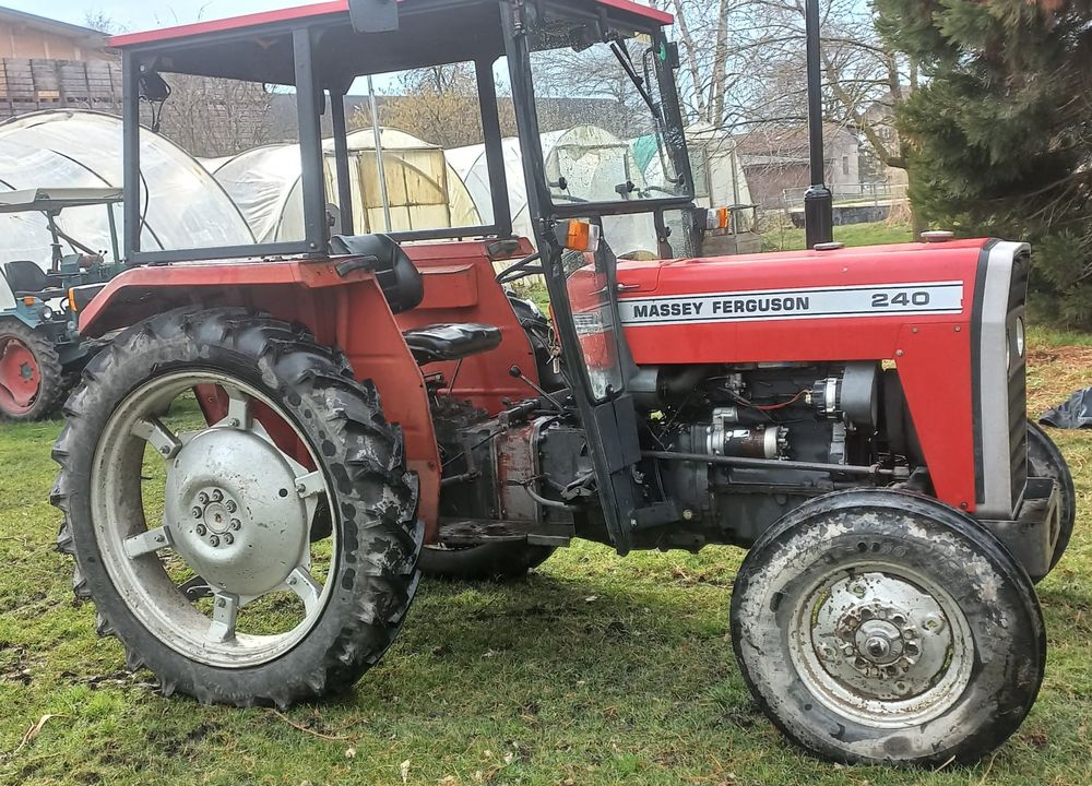 Traktor MF 240 (Gebraucht) in Ins für CHF 4800 – nur Abholung auf ...