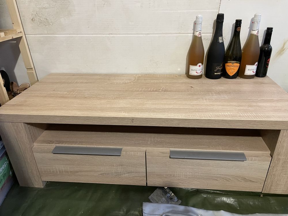 TV-Lowboard Eiche hell 2 Schubladen (Gebraucht) in Basel für CHF 40 – nur Abholung auf Ricardo ...