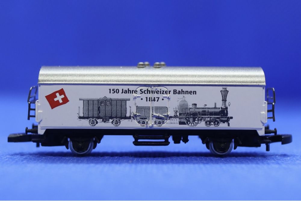 Märklin Z - wagon et pin’s édition limitée année 96/97 (Neu (gemäss Beschreibung)) in Flanthey ...