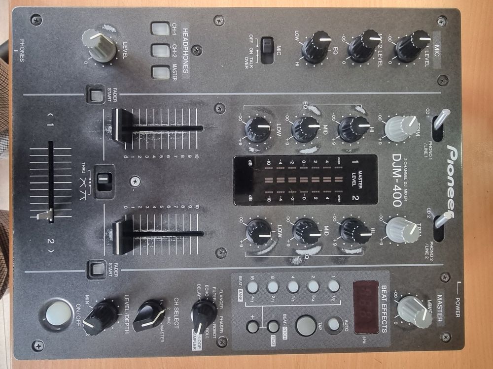 Pioneer DJM-400 (Gebraucht) in Salvan für CHF 150 – mit Lieferung auf ...