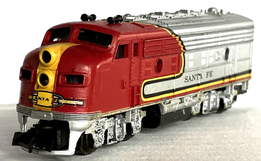 Life-Like Santa Fe F7 in Spur N, analog | Kaufen auf Ricardo
