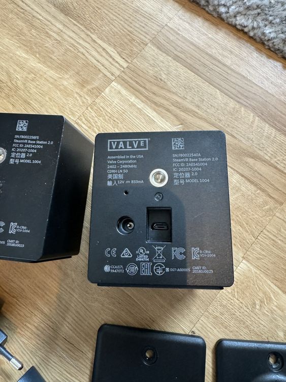 2 Steam VR Base / Vive Base Station 2.0 / Wallmount | Kaufen auf Ricardo