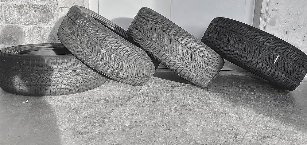 PNEUS HIVER 255/55/20 110V PIRELLI SCORPION WINTER (D'occasion) à ...