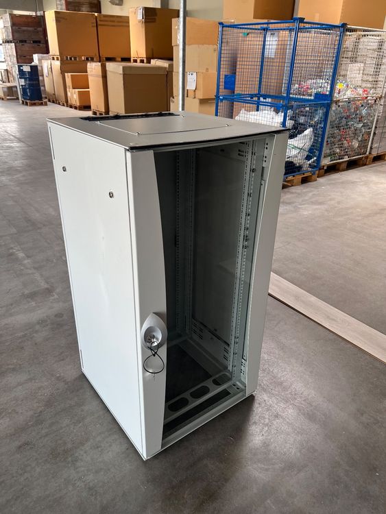 19 Zoll EDV Rack gebraucht, guter Zustand | Kaufen auf Ricardo
