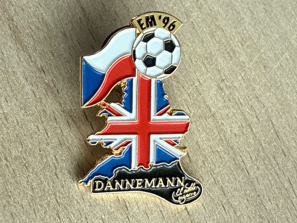 Pin Fussball EM‘96 (Gebraucht) in Glattbrugg für CHF 1 – mit Lieferung ...