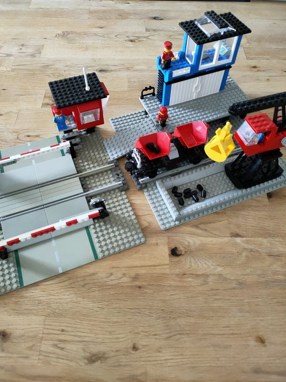 RAR* LEGO Eisenbahn 7838 Verladestation / 7835 Bahnübergang | Kaufen ...
