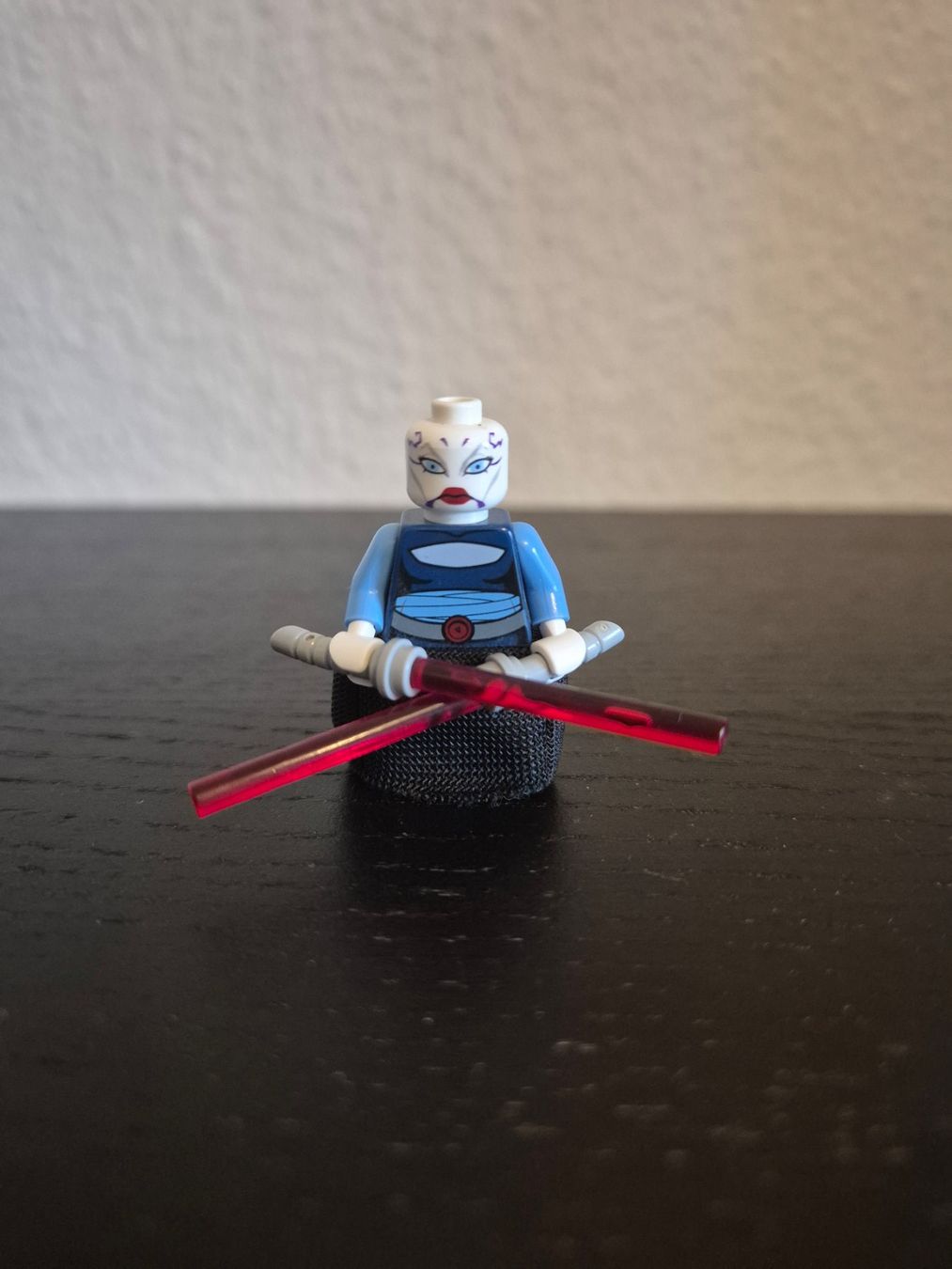 Lego Star Wars - sw0195 - Asajj Ventress - Dark Blue Torso (D'occasion ...