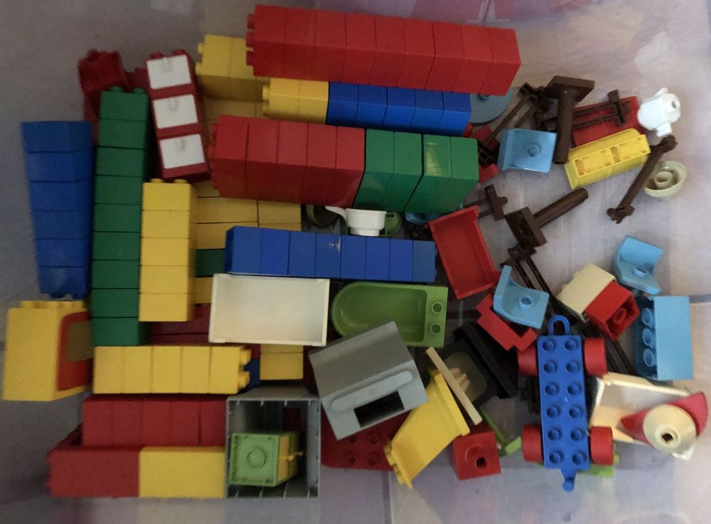Grosse LEGO Duplo Sammlung mit Eisenbahn und Schienen (Gebraucht) in ...