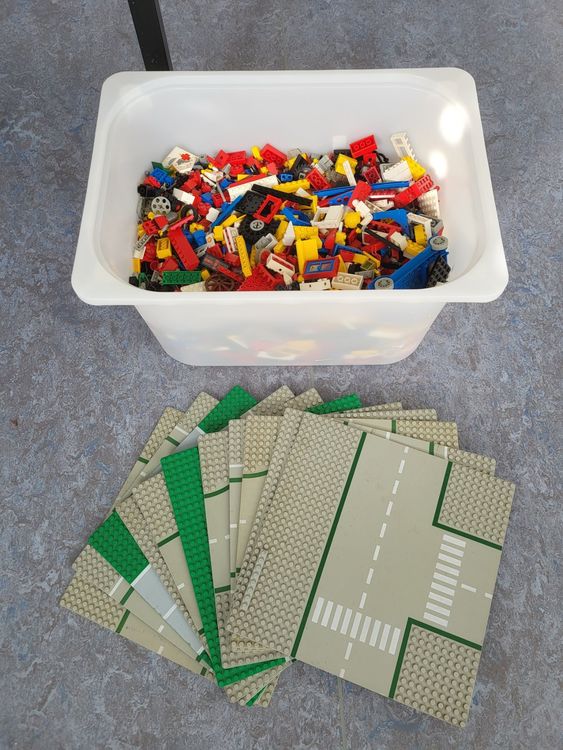 ca 4,5 Kg LEGO inklusive 11 Platten (Gebraucht) in Bellach für CHF 58 ...